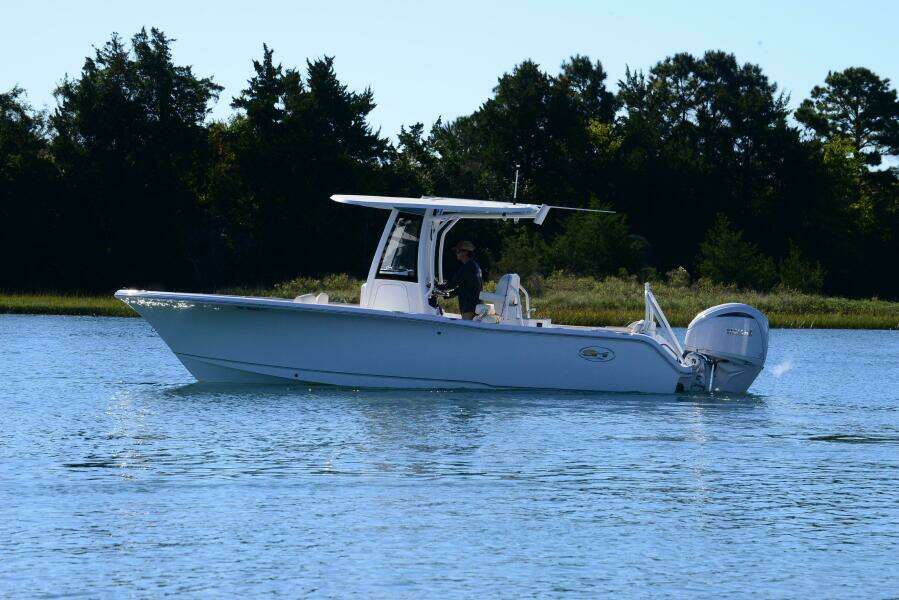 2022 Sea Hunt Ultra 239 SE | Brewer Yacht Sales